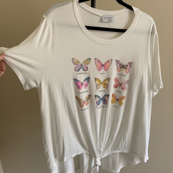 Tops | Nwot Butterfly White Top Xxl | Poshmark